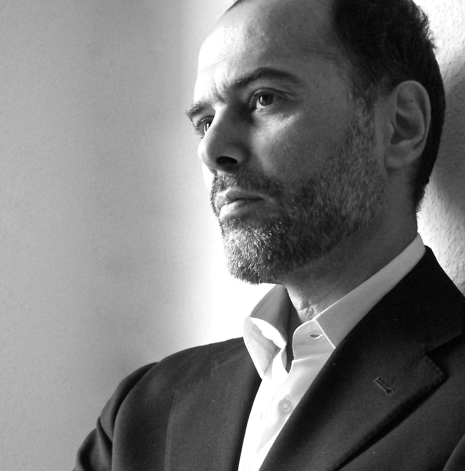 Ο Τάκης Σ. Παππάς στην Καθημερινή: Η χρήσιμη ιστορία μας - Εκδόσεις Ίκαρος